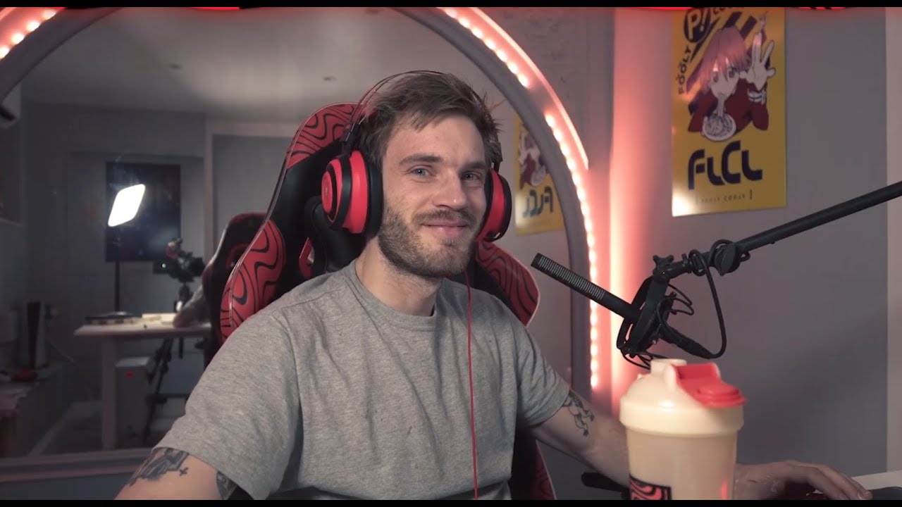 Marzia Tells Pewds To Stop Playing Minecraft - Minecraft videos