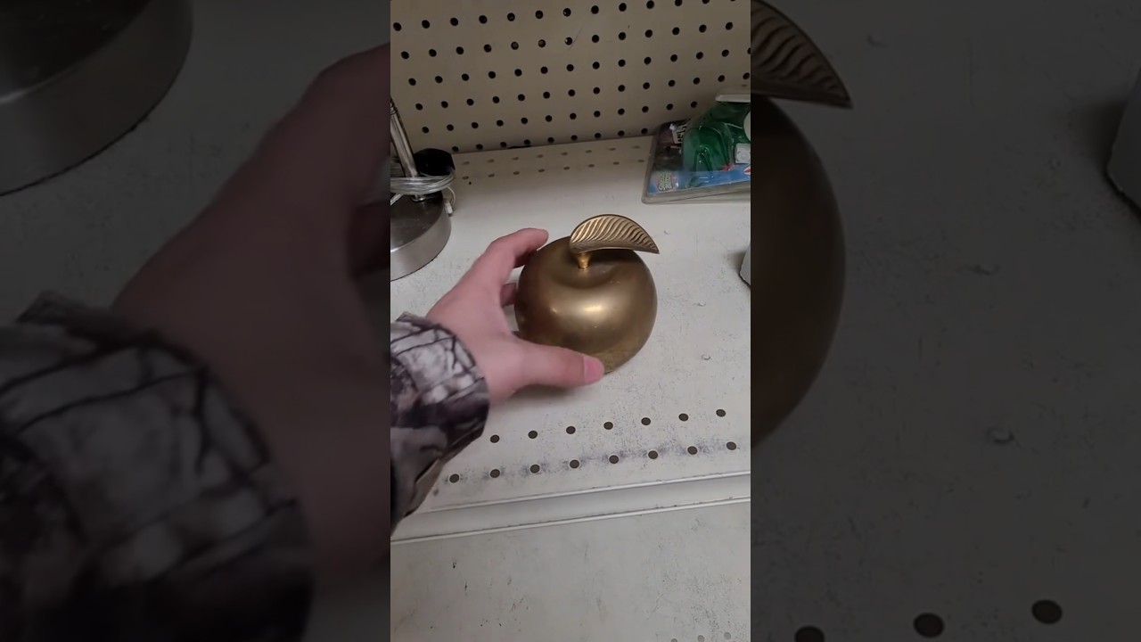 Guy Finds a Golden Apple in Real Life #minecraft - Minecraft videos